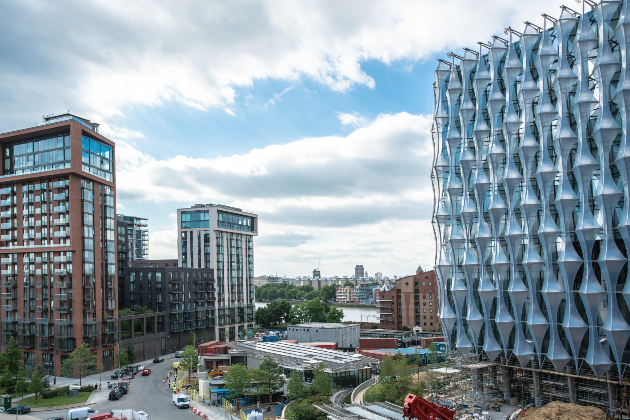 Embassy Gardens Nine Elms Swimming Pool | Fasci Garden