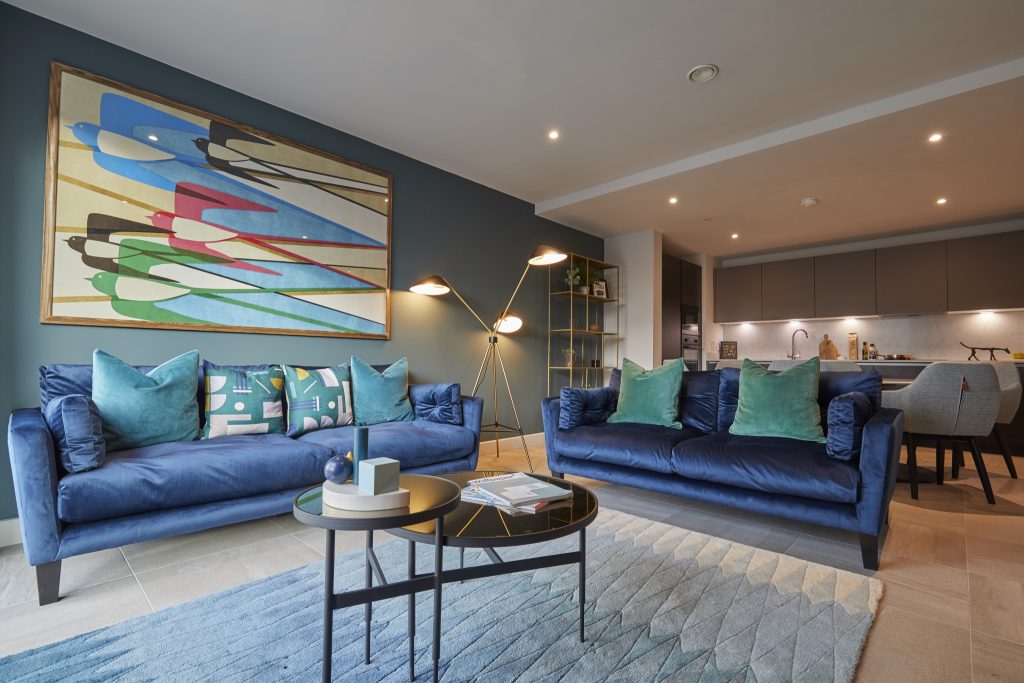 Moda Living - HomeViews