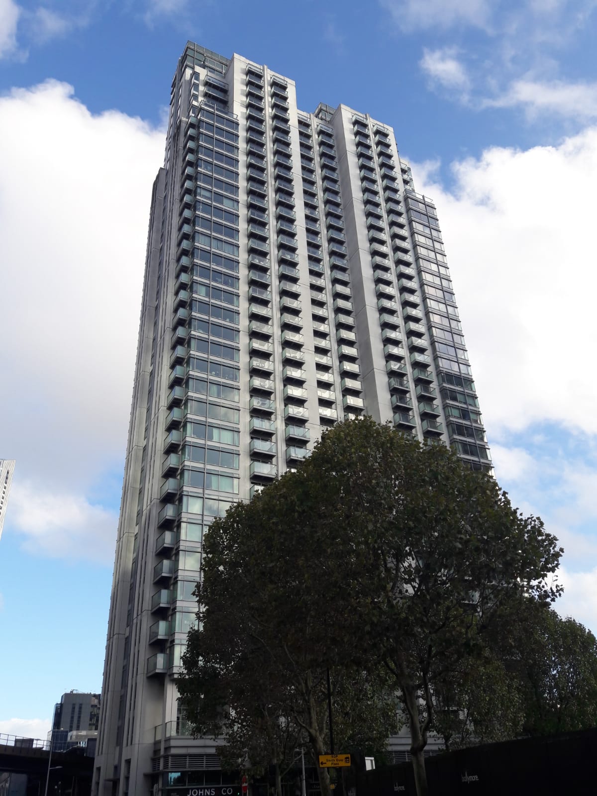 Pan Peninsula, E14 Reviews | HomeViews