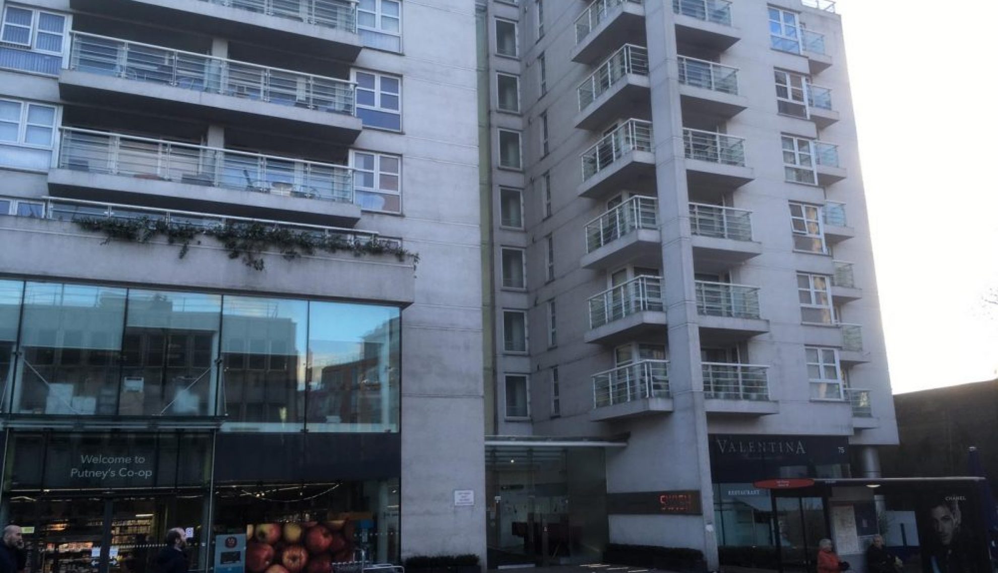 London Square Putney, SW15 Reviews | HomeViews