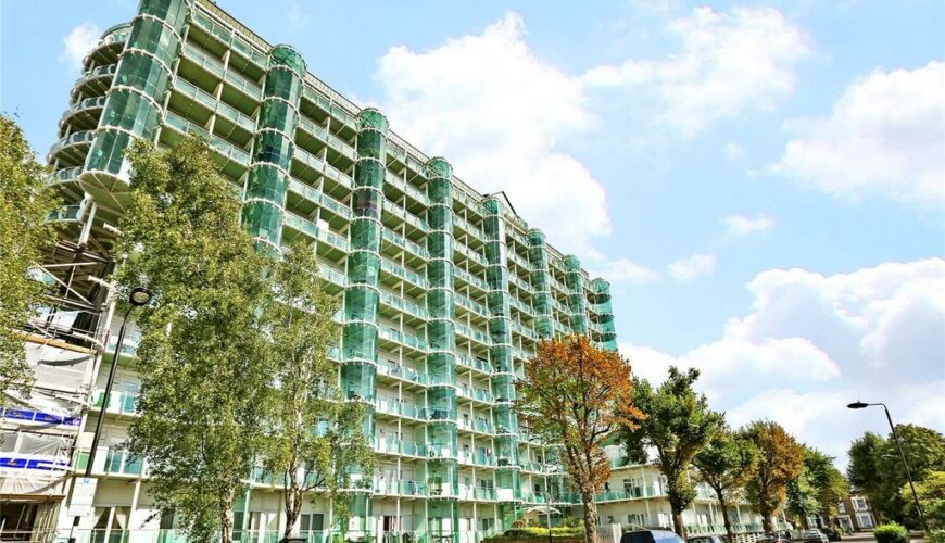 Tower Point, EN2 - HomeViews