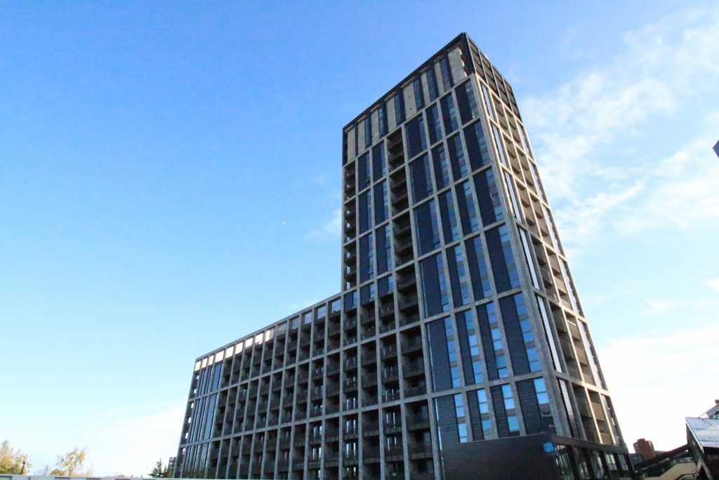 Ruskin Square, CR0 - HomeViews