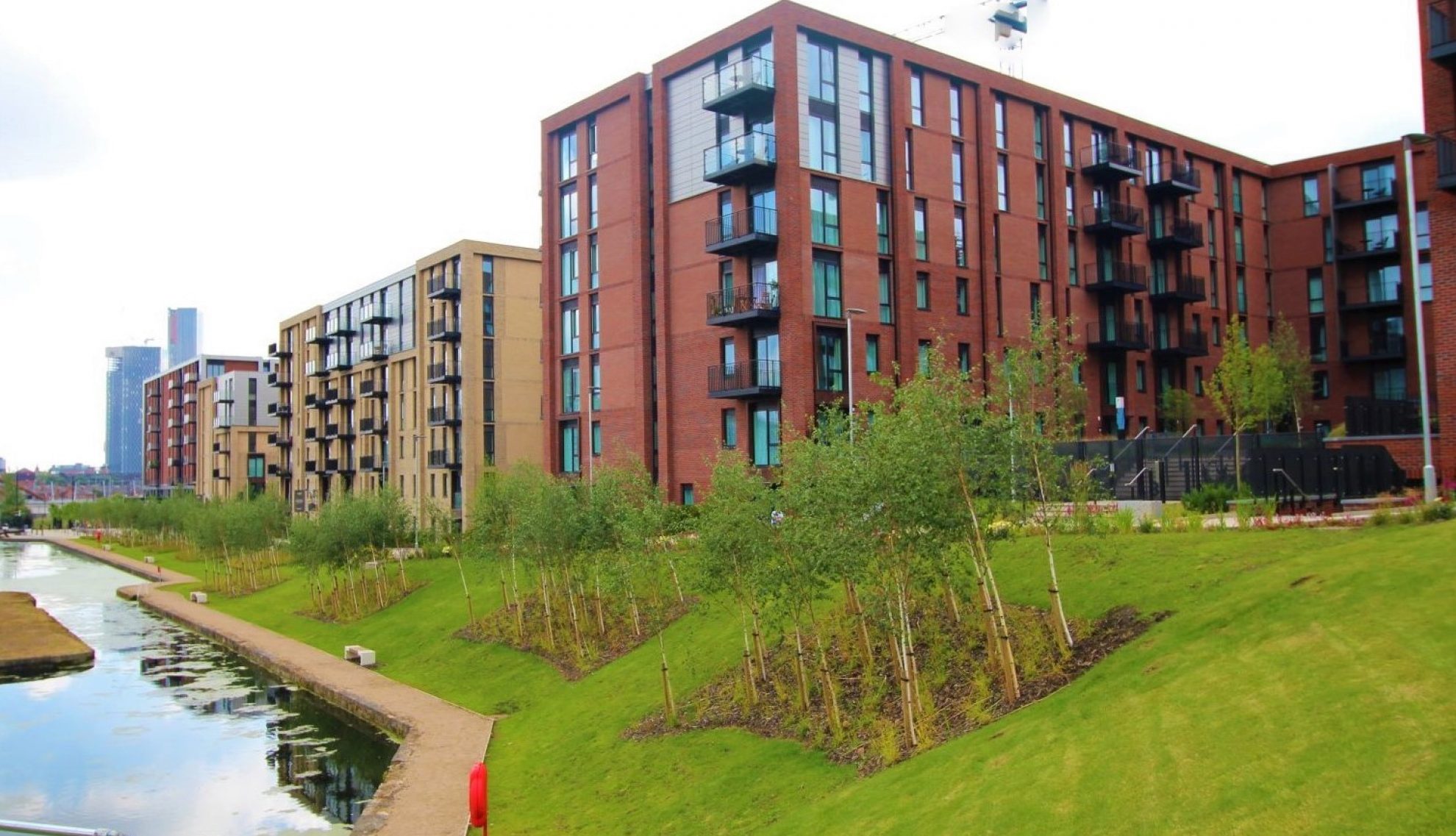 New Maker Yards, M5 Reviews | HomeViews