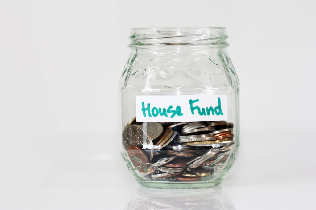 How to save for a house – 10 tips that work - HomeViews