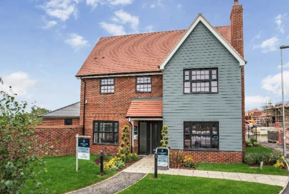 Woodside Place, SS16 Reviews | HomeViews