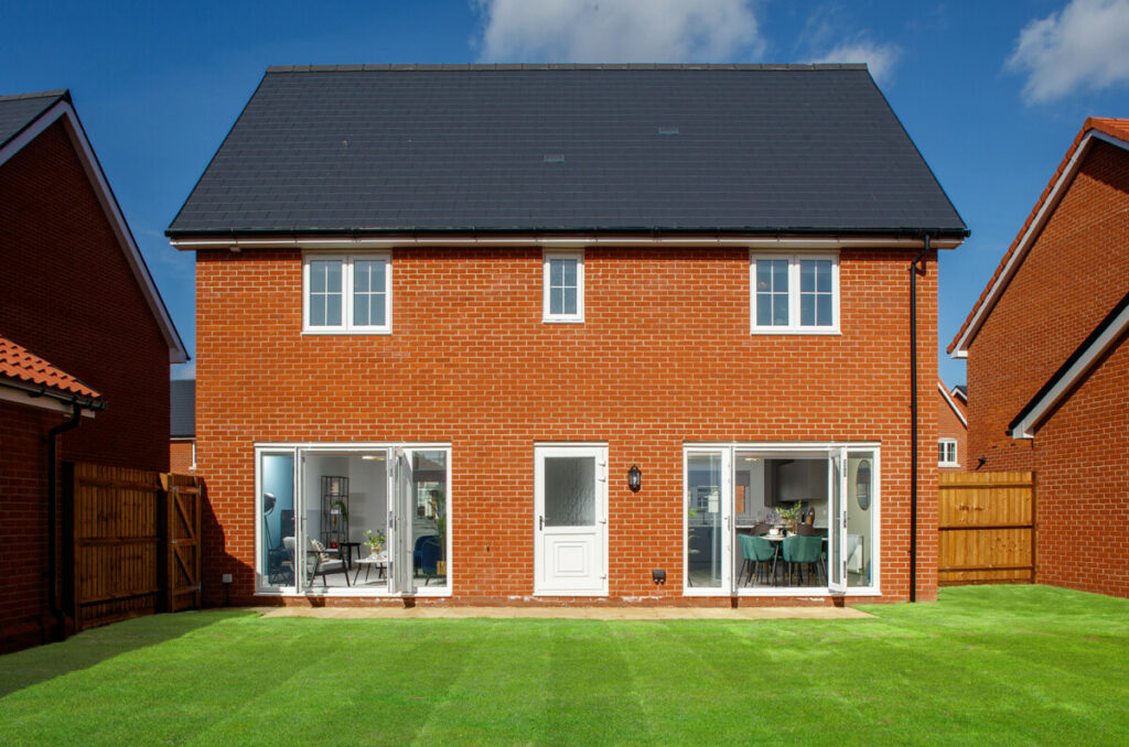 Leaf Living - HomeViews