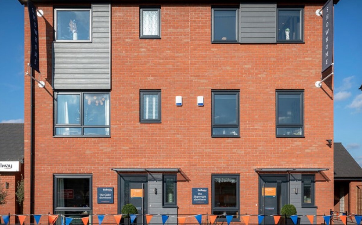 Lucas Green, B90 Reviews | HomeViews